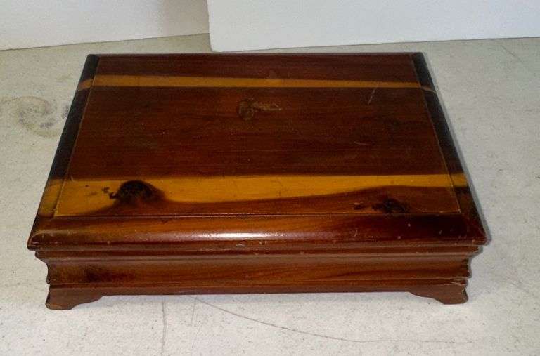 Indian Lake Box - Auction Ohio