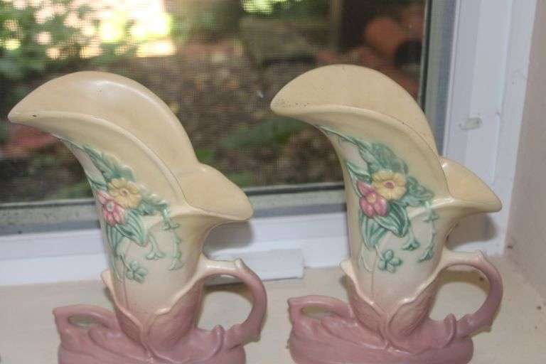 Hull Pottery Vases - Auction Ohio