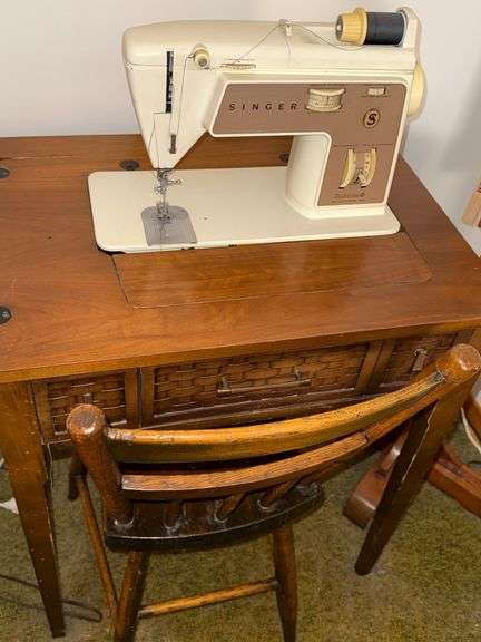 Singer Sewing Machine - Auction Ohio