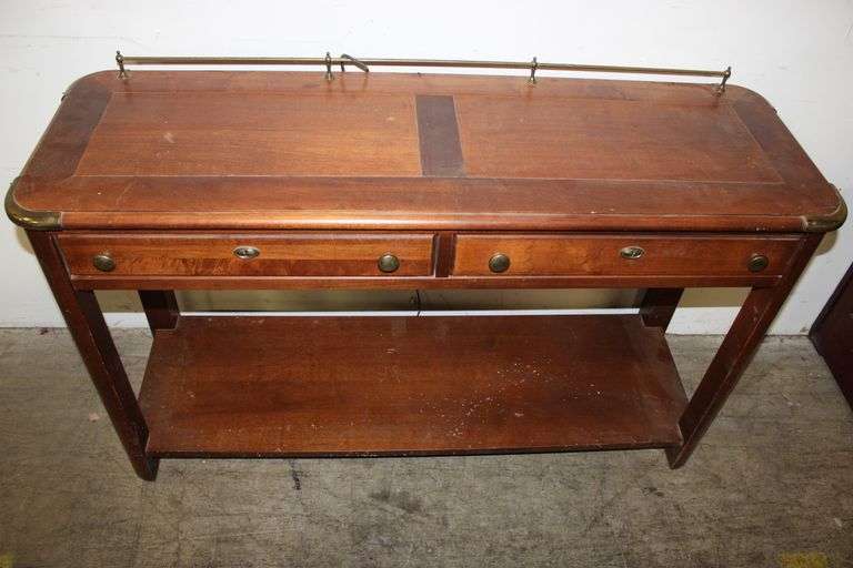 Broyhill Console Table - Auction Ohio