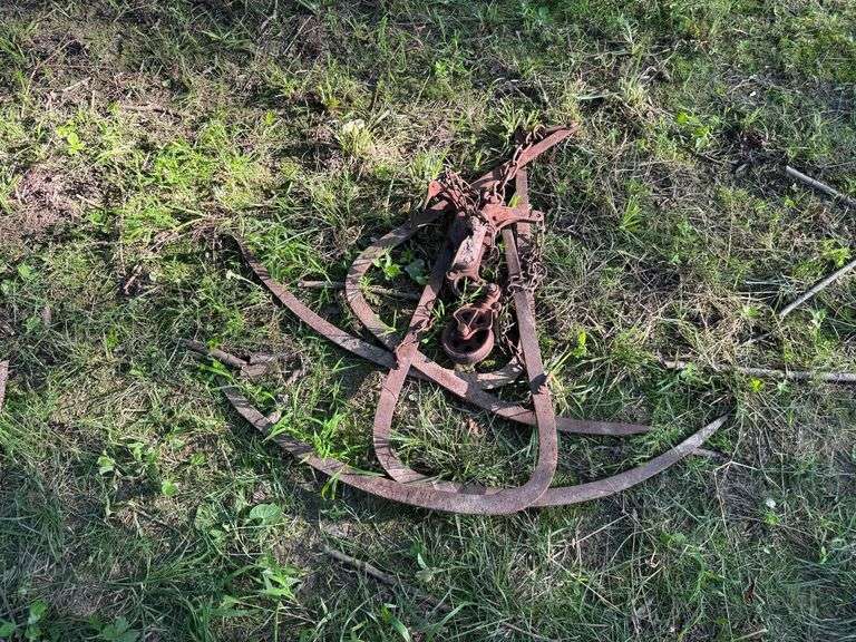 Hay Hooks - Auction Ohio