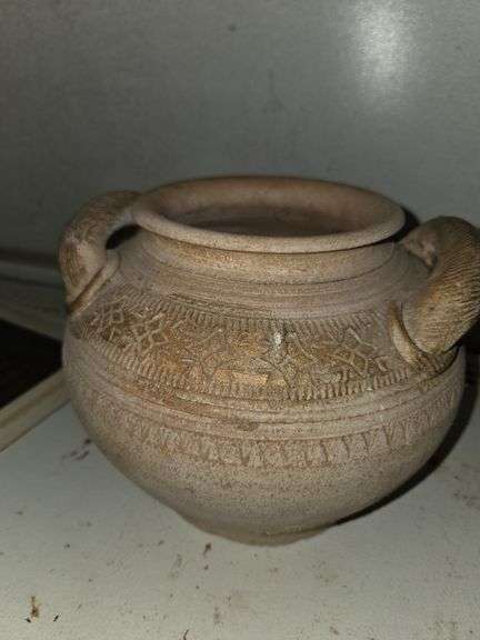 Small Clay pot handmade in Thailand - Auction Ohio