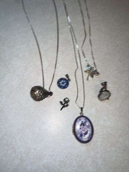 Starling silver necklaces and pendants - Auction Ohio