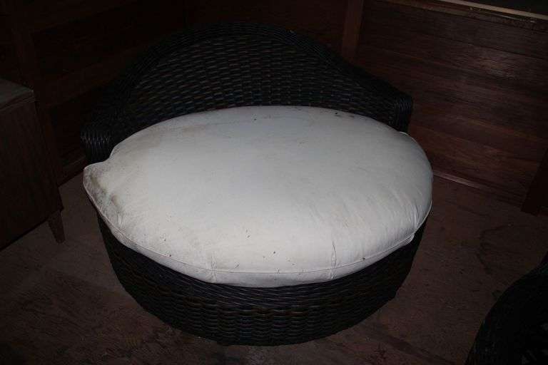 Weather Master Wicker Lounge Chair - Auction Ohio