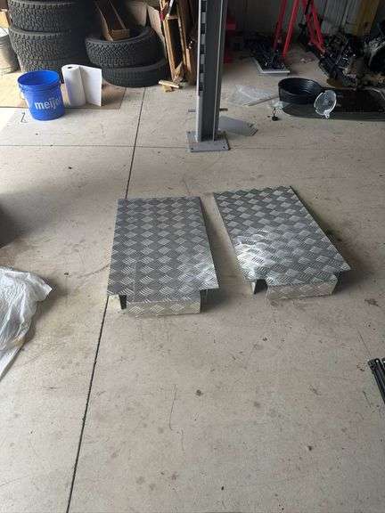 Aluminum Tread Plates with Integrated Ramps - Auction Ohio