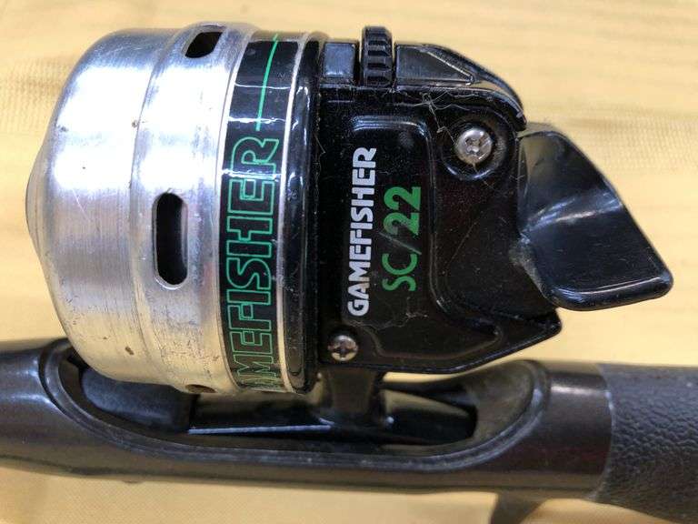 Gamefisher SC/22 Fishing Reel With Pole - Auction Ohio