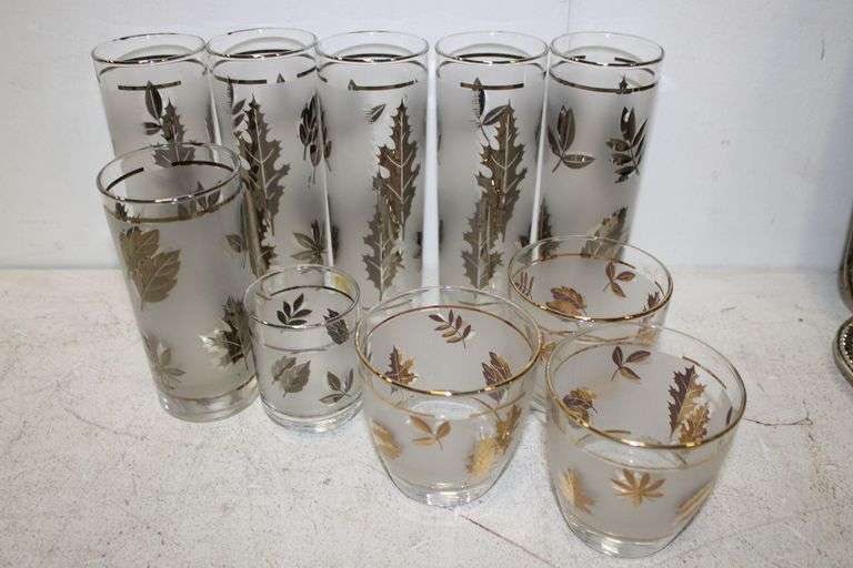 MCM Glassware Set - Auction Ohio