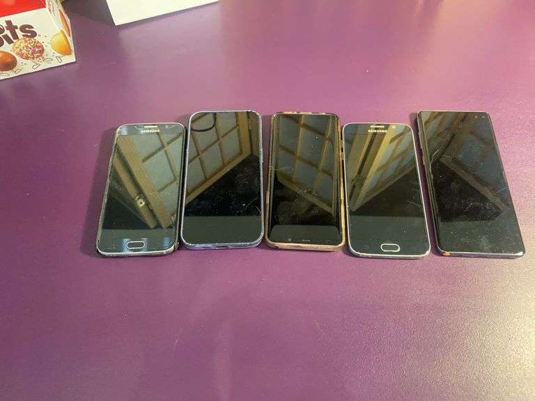 Assorted Smartphone Lot – 5 Devices - Auction Ohio