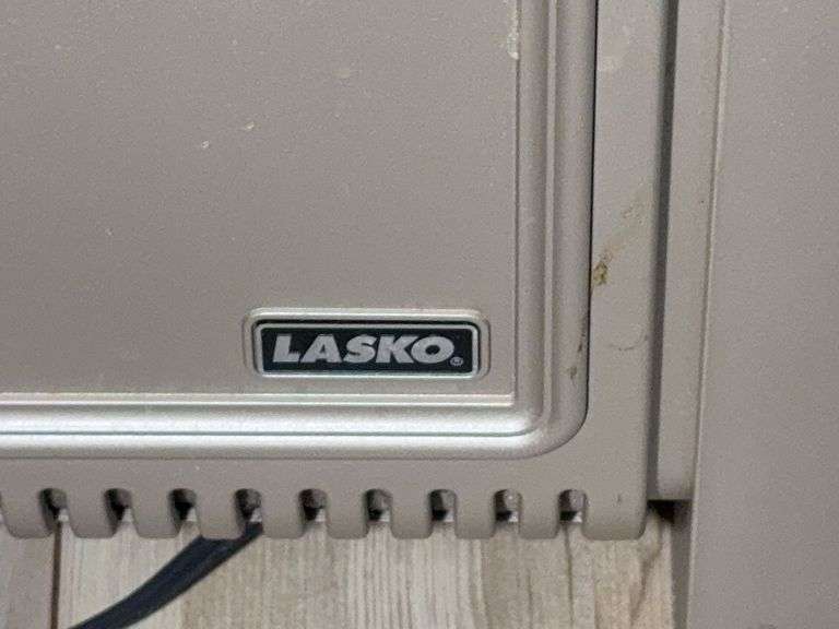 Lasco Ceramic Heater - Auction Ohio