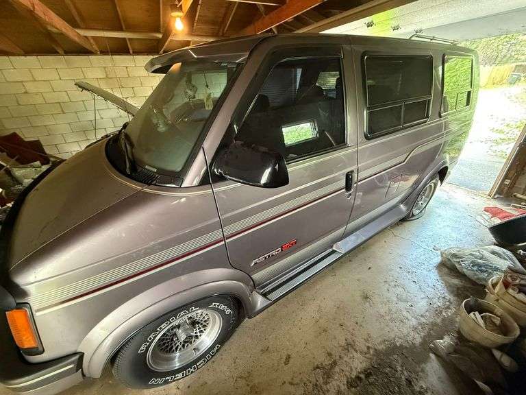 1994 Chevy Astro Conversion Van 23K Miles! - Auction Ohio