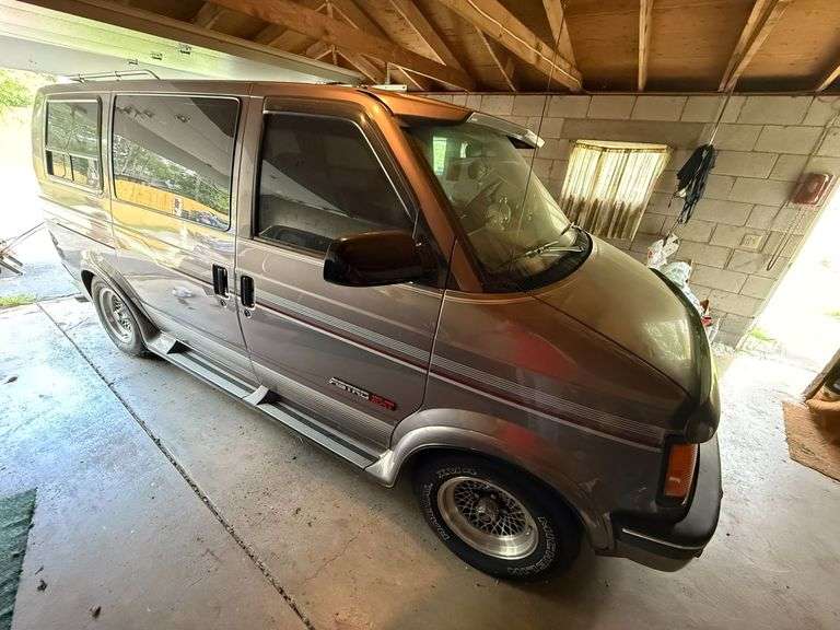 1994 Chevrolet Astro Conversion Van 23K Miles! - Auction Ohio