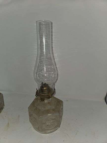 Oil lamp - Auction Ohio