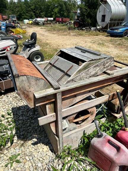 Vintage Clipper Seed Cleaner - Auction Ohio