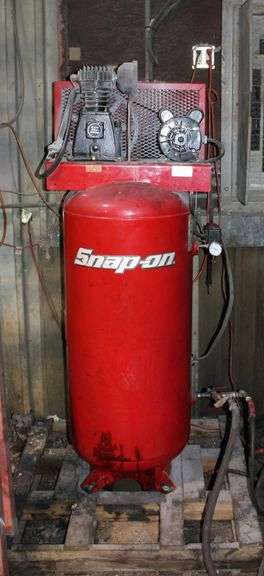 Snap-On 60-Gallon Air Compressor with Cast Iron Pump - Auction Ohio