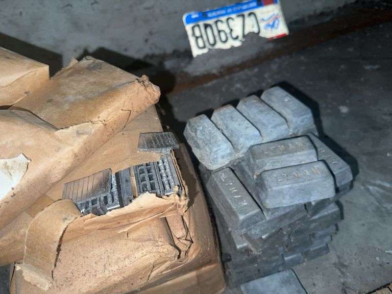 Lyman lead ingots for reloading - Auction Ohio