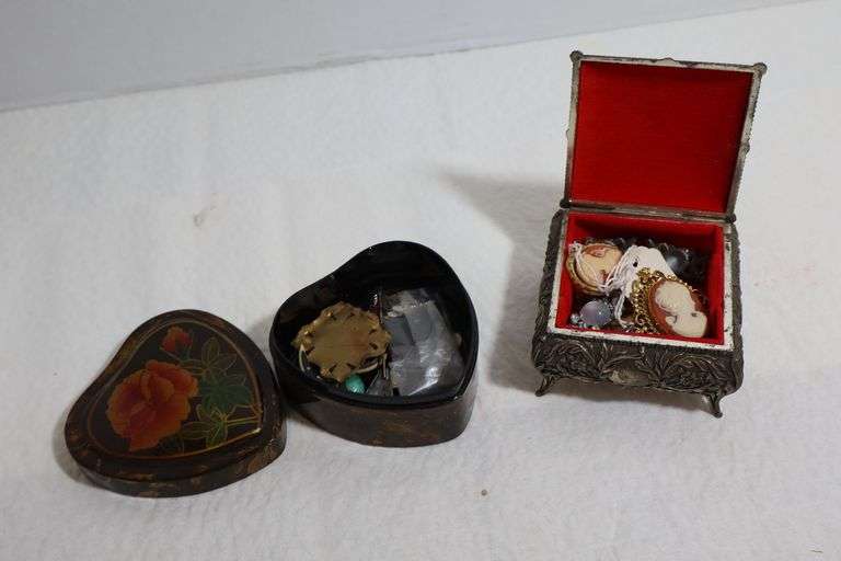 Pretty Boxes & Antique Jewelry - Auction Ohio