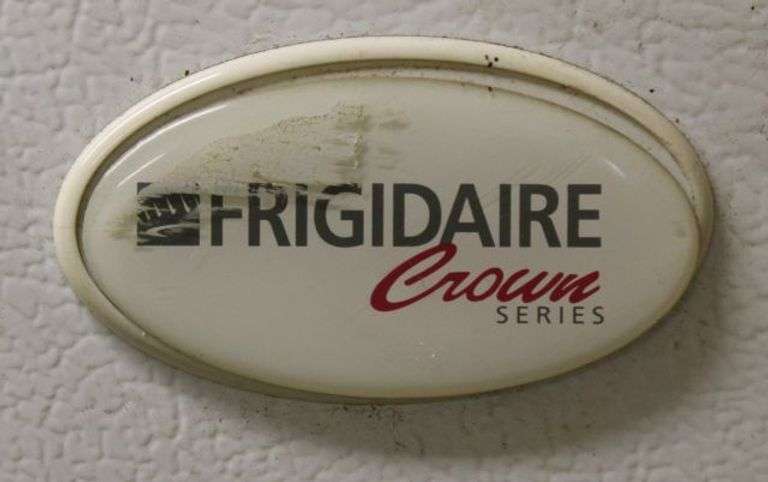 Frigidaire Crown Series Model F44C18SH Frost-Proof Refrigerator-Freezer ...