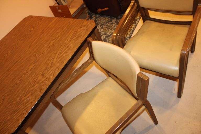 MCM Table With Chairs - Auction Ohio