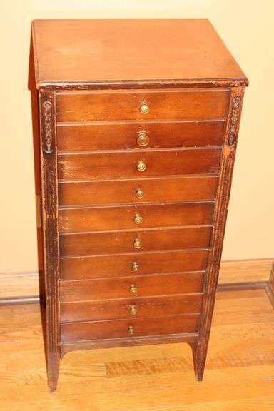 Tall Narrow Chest - Auction Ohio