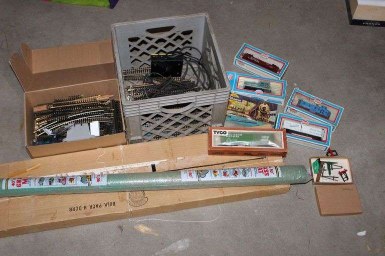 Model Power & Tyco Train Set - Auction Ohio