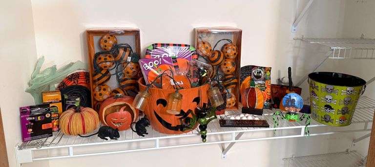 Halloween - Décor - Auction Ohio