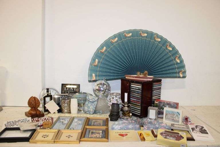 Decorative Assortment - Auction Ohio