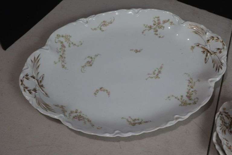 Antique Serving Set - Auction Ohio