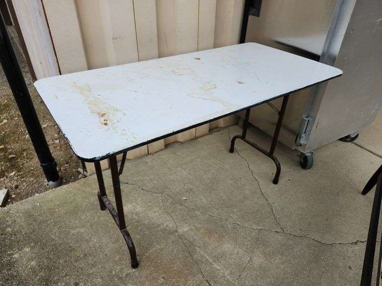 4' Folding Table - Auction Ohio