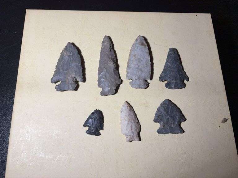 Seven Arrowheads - Auction Ohio