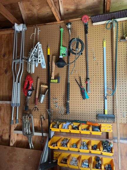 Garage closet cleanout - Auction Ohio