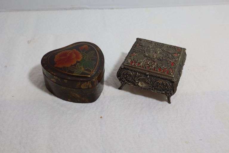 Pretty Boxes & Antique Jewelry - Auction Ohio