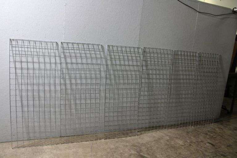 6 Metal Grid Panels - Auction Ohio