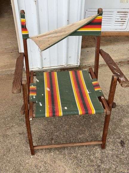 Vintage Beach Chair - Auction Ohio