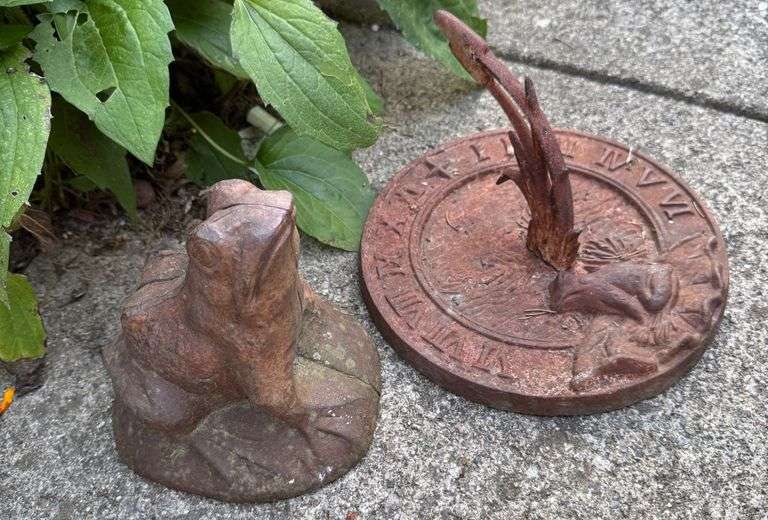 Cast Iron Frog Sundial and Frog Sculpture - Auction Ohio