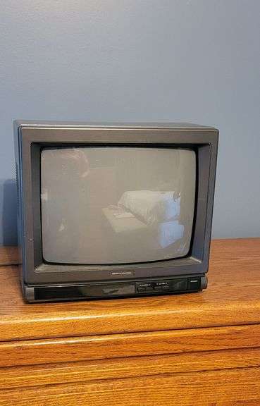 Vintage Sears portable TV - Auction Ohio