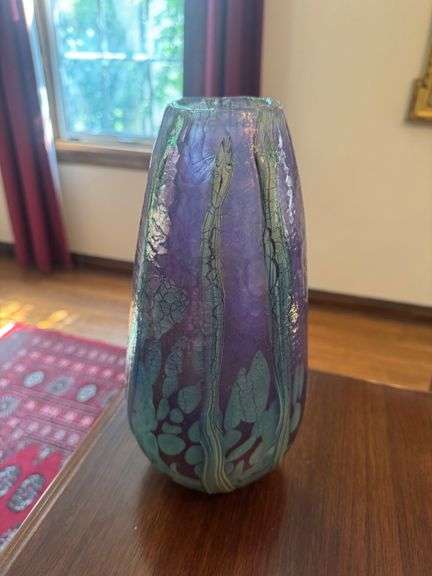 Eickholt Art Glass Vase - Auction Ohio