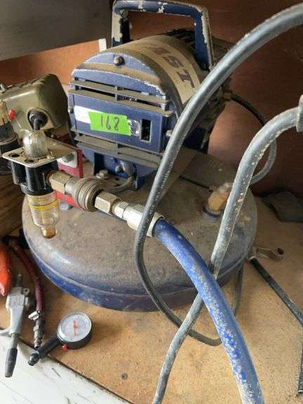 Pancake Air Compressor - Auction Ohio