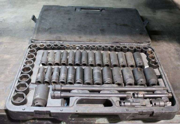 Quinn Socket Set with Case - Auction Ohio