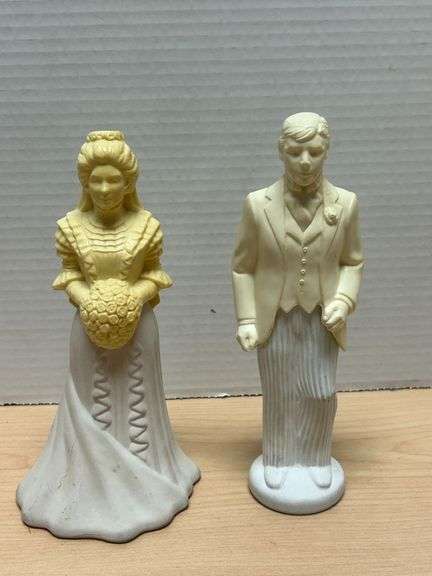 Avon “Bridal Moments” & “Proud Groom” Sweet Honesty Cologne Decanters ...