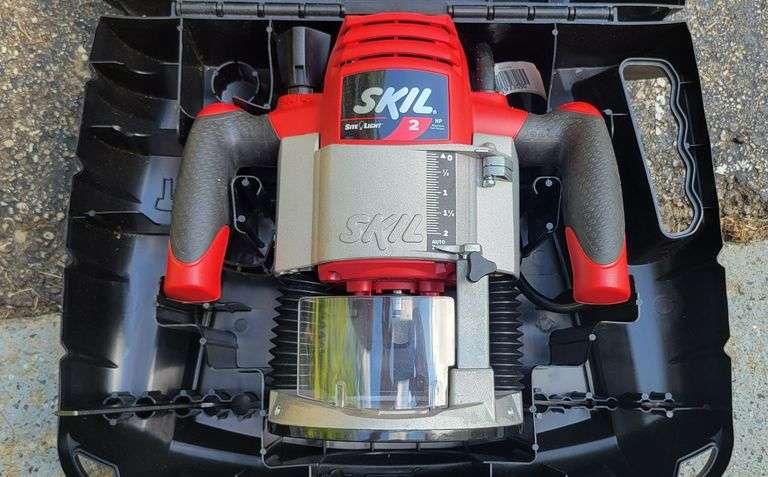 Skil Router & bits - Auction Ohio