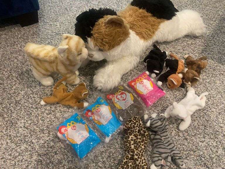 Cat plush toys and vintage 90s/2000s cat Ty beanie babies - Auction Ohio