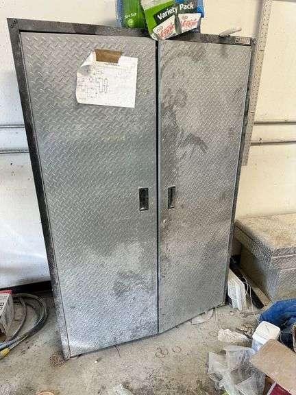 Diamond plate double-door metal storage cabinet - Auction Ohio