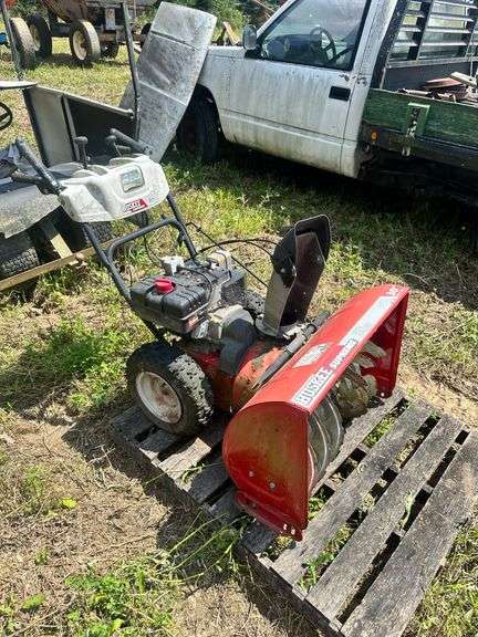 Huskee Supreme Two-Stage Gas Snowblower - Auction Ohio