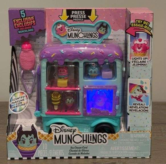 **NEW** Disney Munchlings Candy Cart, 13-piece Color Change and Scented ...