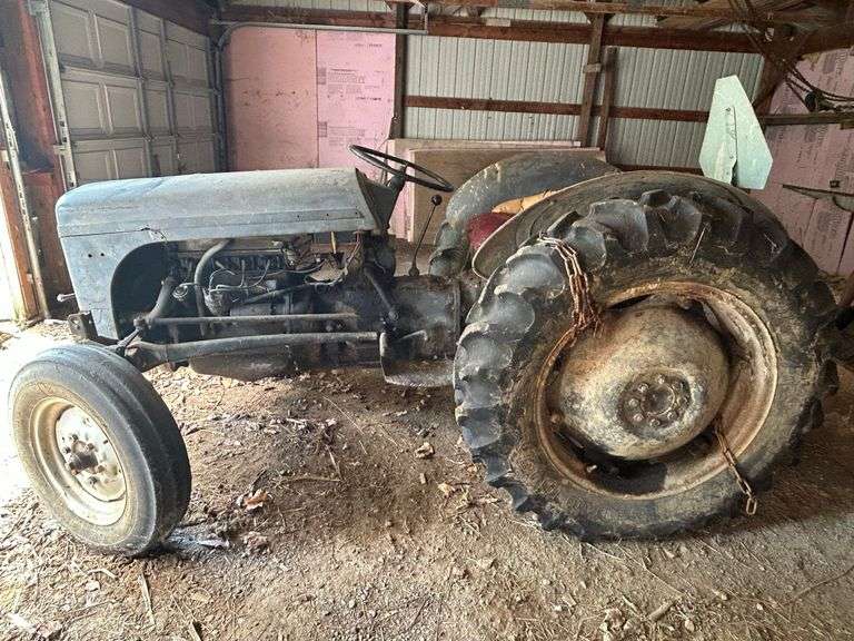 Ford Ferguson Tractor - Auction Ohio