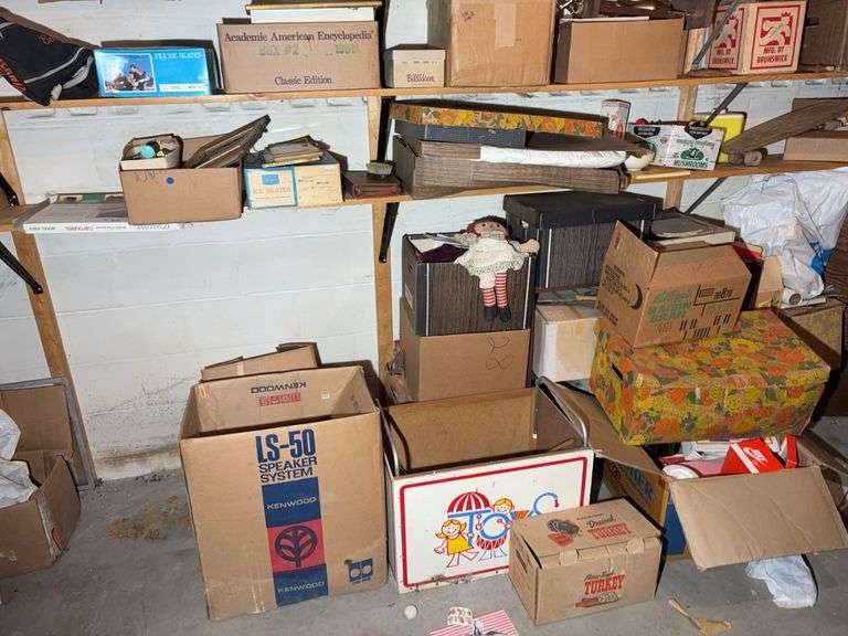 Contents of Storage Room - Auction Ohio