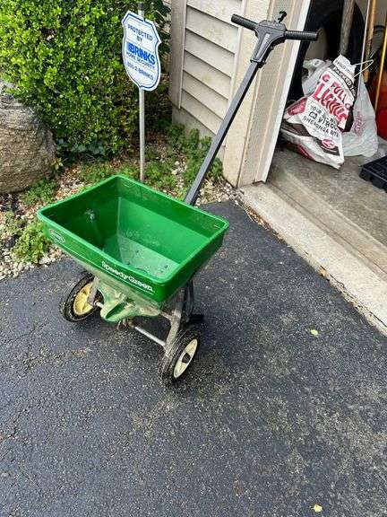 Scotts Speedy Green Broadcast Spreader - Auction Ohio