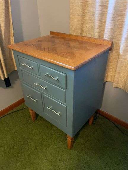 Night Stand - Auction Ohio