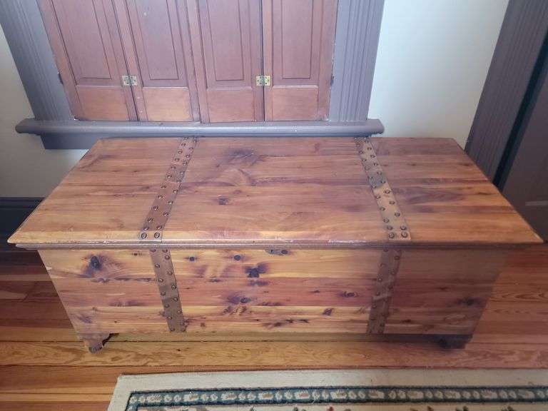 Vintage Mountain Maid Red Cedar Chest Genuine Tennessee Hill-Hoel Mfg ...