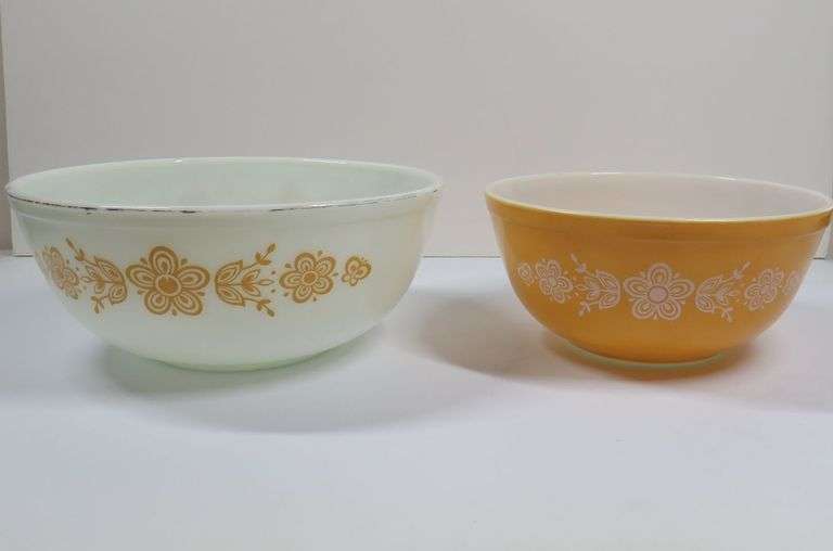 Butterfly Gold Pyrex - Auction Ohio